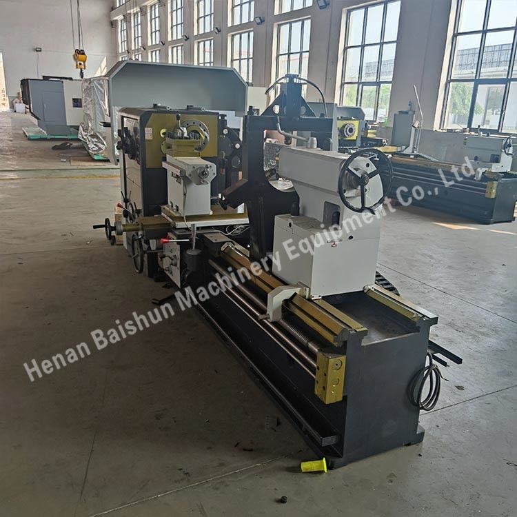 Torno Gear Head Horizontal Lathe Machine Large Spindle Bore Heavy Duty